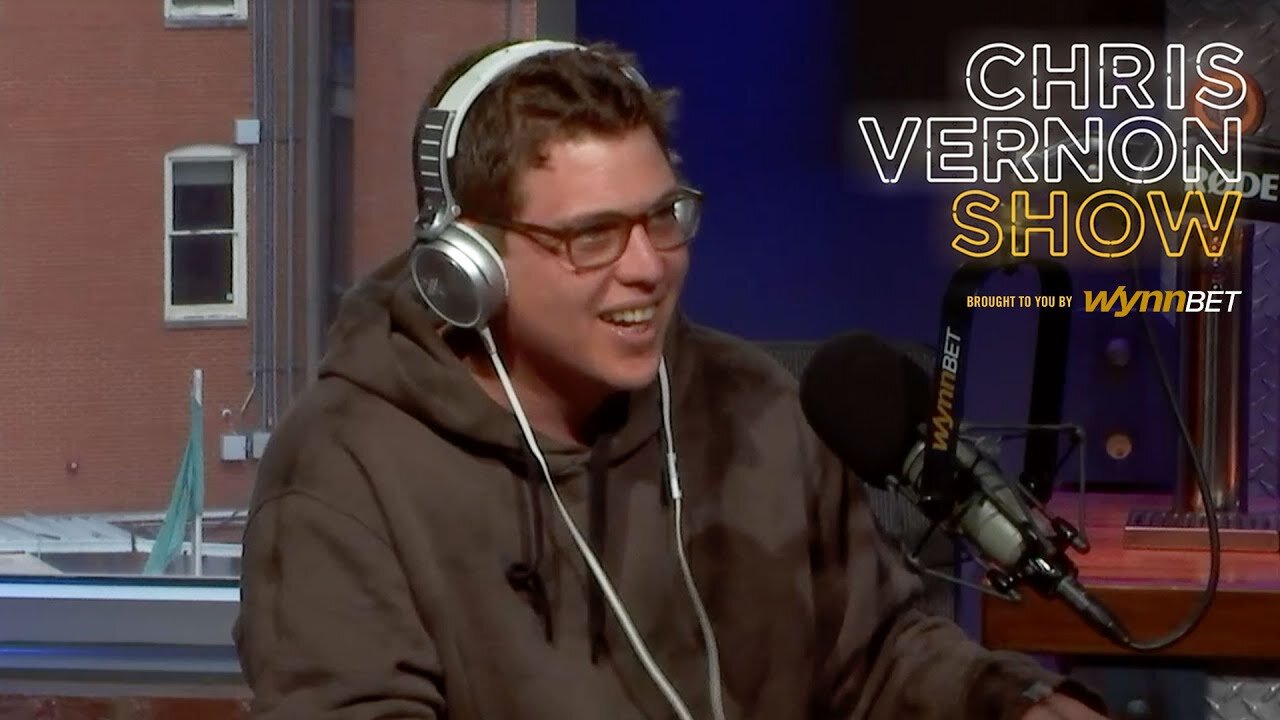 Chris Vernon Show: Aaron Rodgers New Deal + Russell Wilson Traded ...